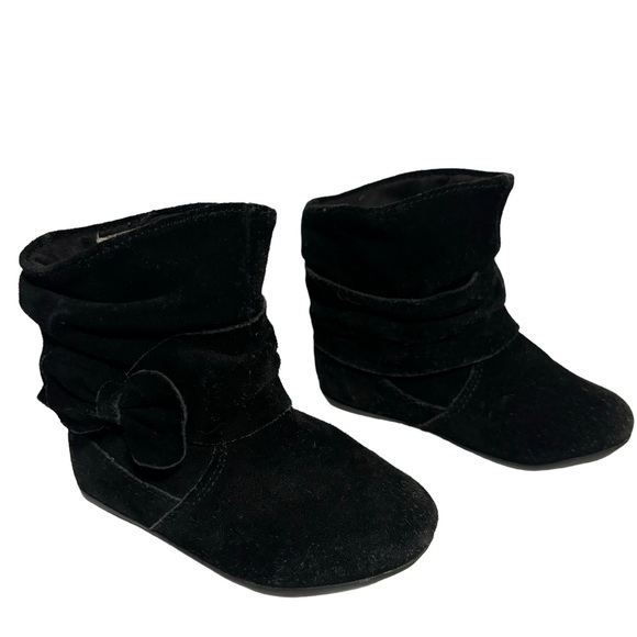 Circo | Shoes | Circo Target Black Suede Scrunchy Boots Sz 7 Leather ...